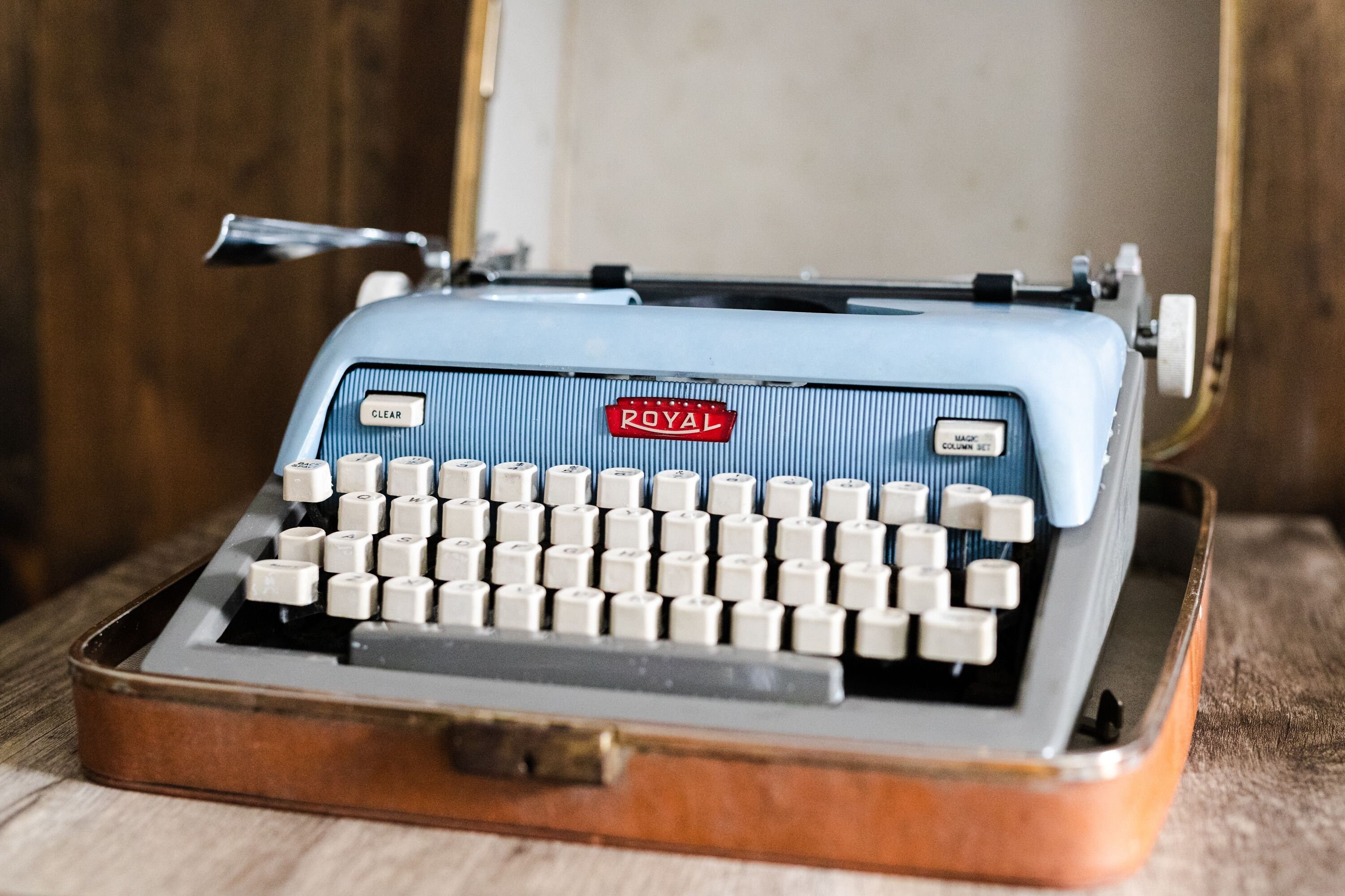 Vintage Royal Future 800 Typewriter Teal *decorative Use* - Etsy