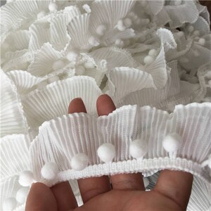 Single Edged Pleated Ruffles With Pompom,4cm 1.5in Wide,diy Pleated ...