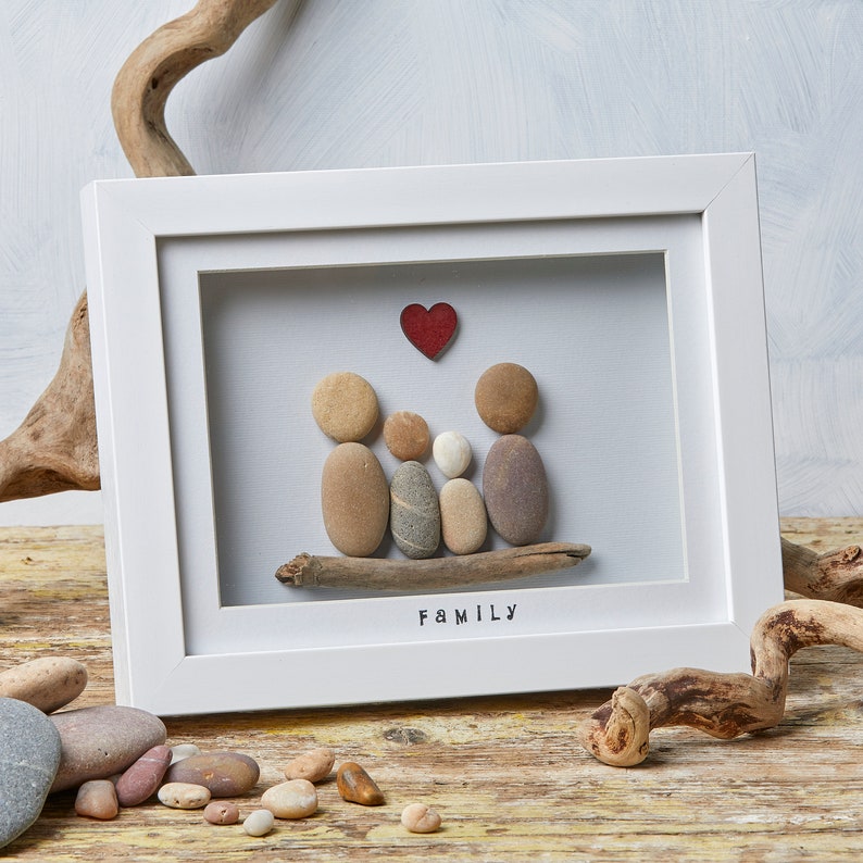Family Pebble Art (family of 4) - Etsy UK