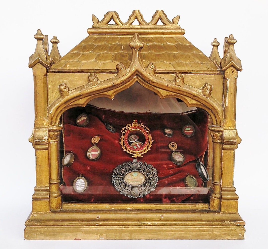 Antique 19th Century Wooden Neo-gothic Cathedral Reliquary Vitrine ...