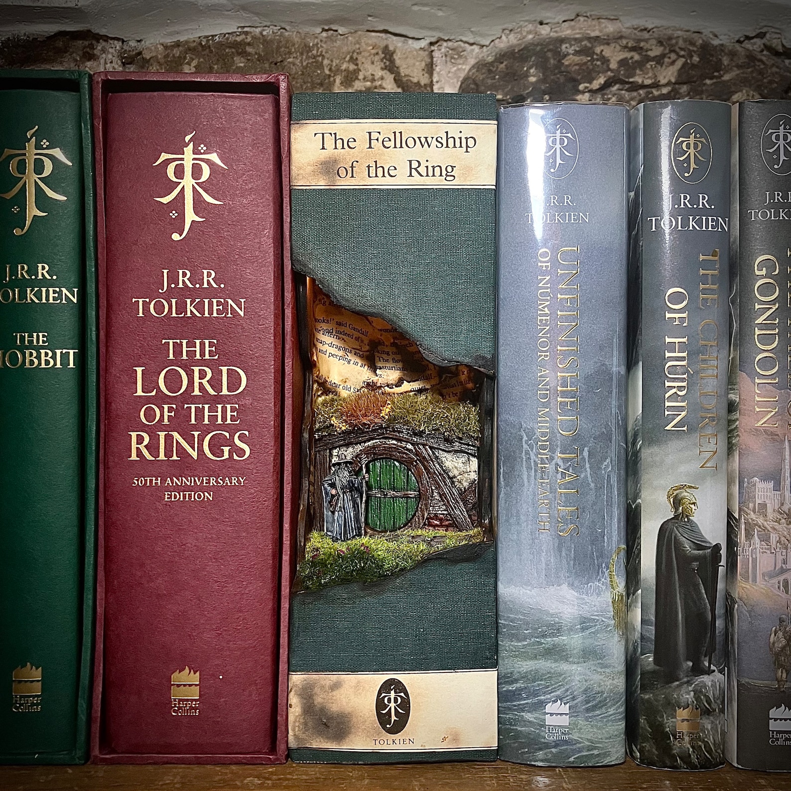 Custom Middle Earth Lord of the Rings Book Nook - Etsy