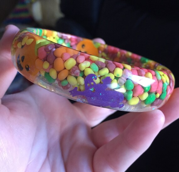 Rainbow Nerds Pumpkins and Ghosts Halloween Bracelet en résine - Etsy ...