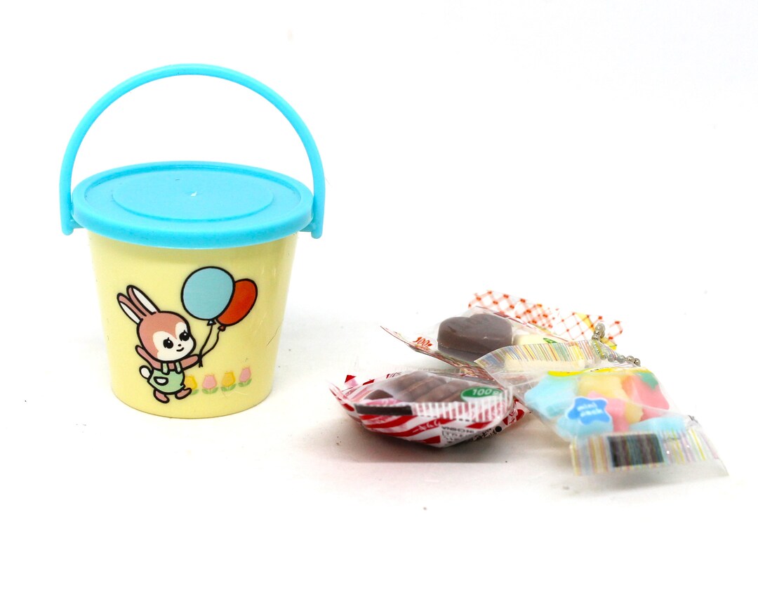 Mini Candy Bucket Keychain 1/6 Retro Kitsch Dollhouse Miniature Bunny ...