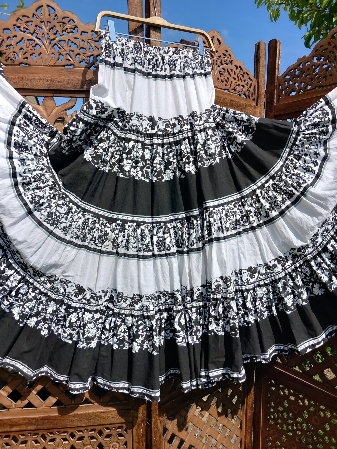Exceptional Black and White Provençal Skirt Extra Full Circle Skirt ...