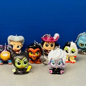 Villains, Doorables, Evil Queen,ursula, Maleficent, Hades, Cruella, Dr ...