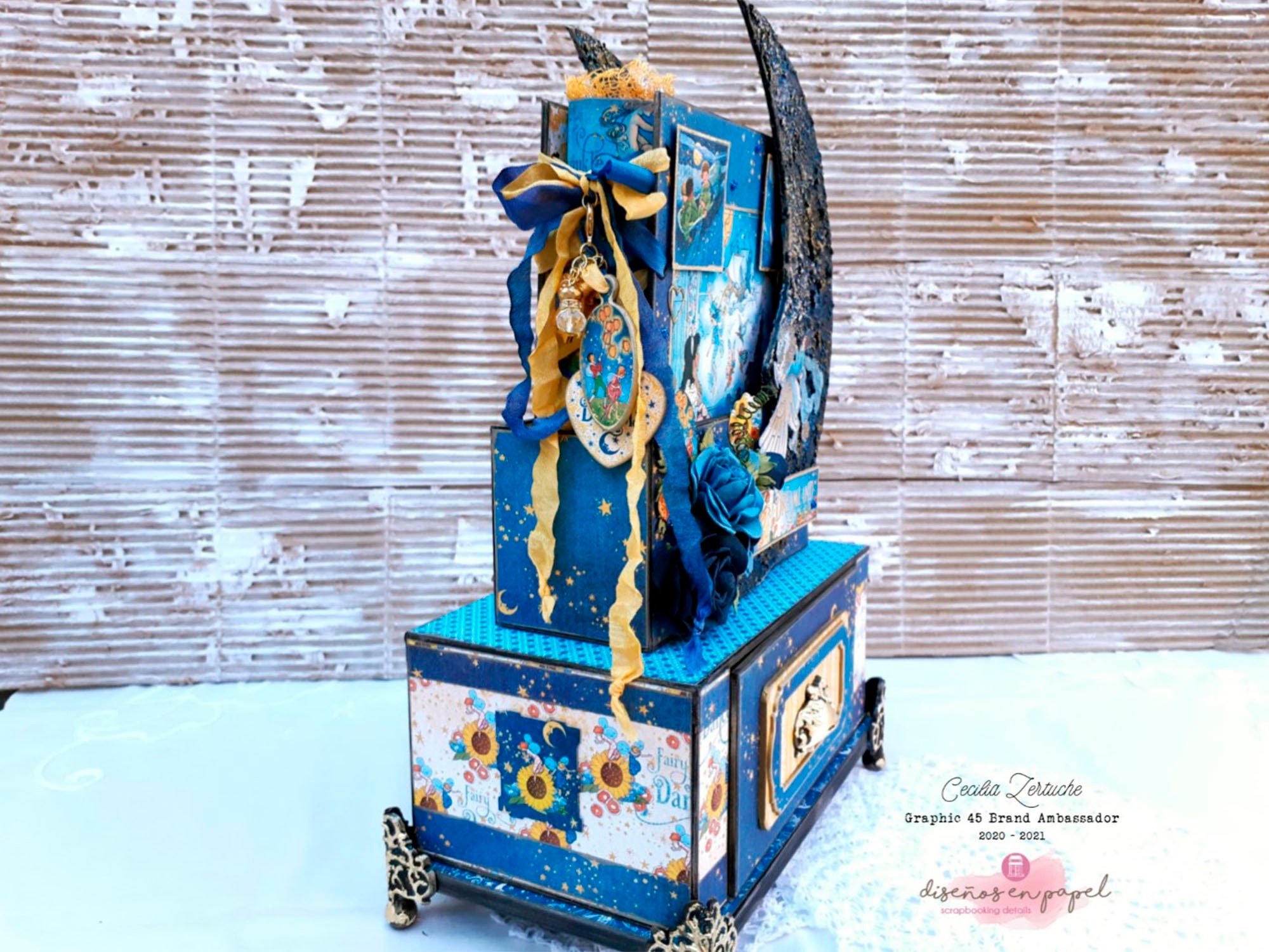 Mini-album tutorial Graphic 45 Dreamland album and stand set | Etsy