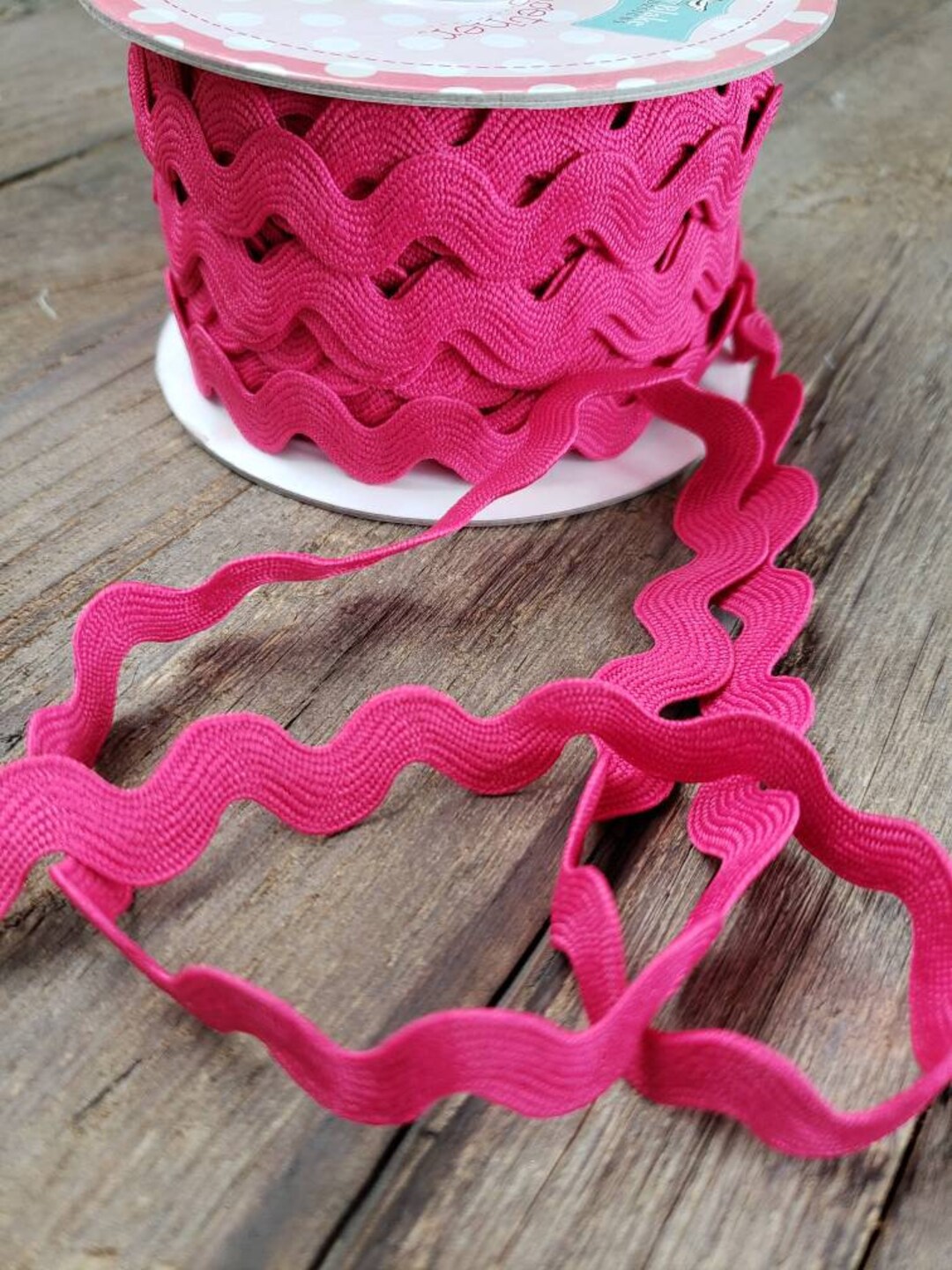 HOT PINK Ric Rac 3/4 Inch - Riley Blake Designs - Sold in 5 Yard ...