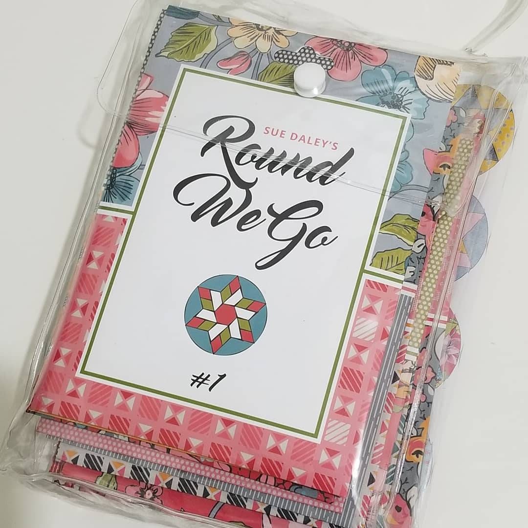 Sue Daley ROUND WE GO Quilt Pattern: Paper Piecing Design Booklet ...