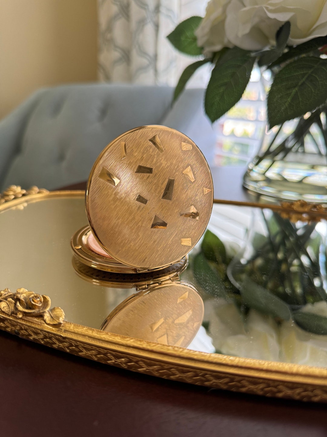 Vintage Stratton Powder Round Powder Compact With Gold on Gold ...