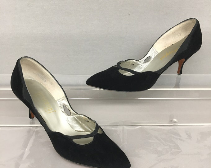 1950s 7 Black Suede Vintage Cut Out Pointy Toe Pumps by Johansen, 2 3/4 ...