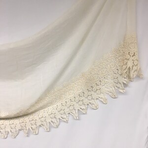 1910s Beige Cotton Fabric Eyelet Cutwork Embroidery Single Edge Border ...
