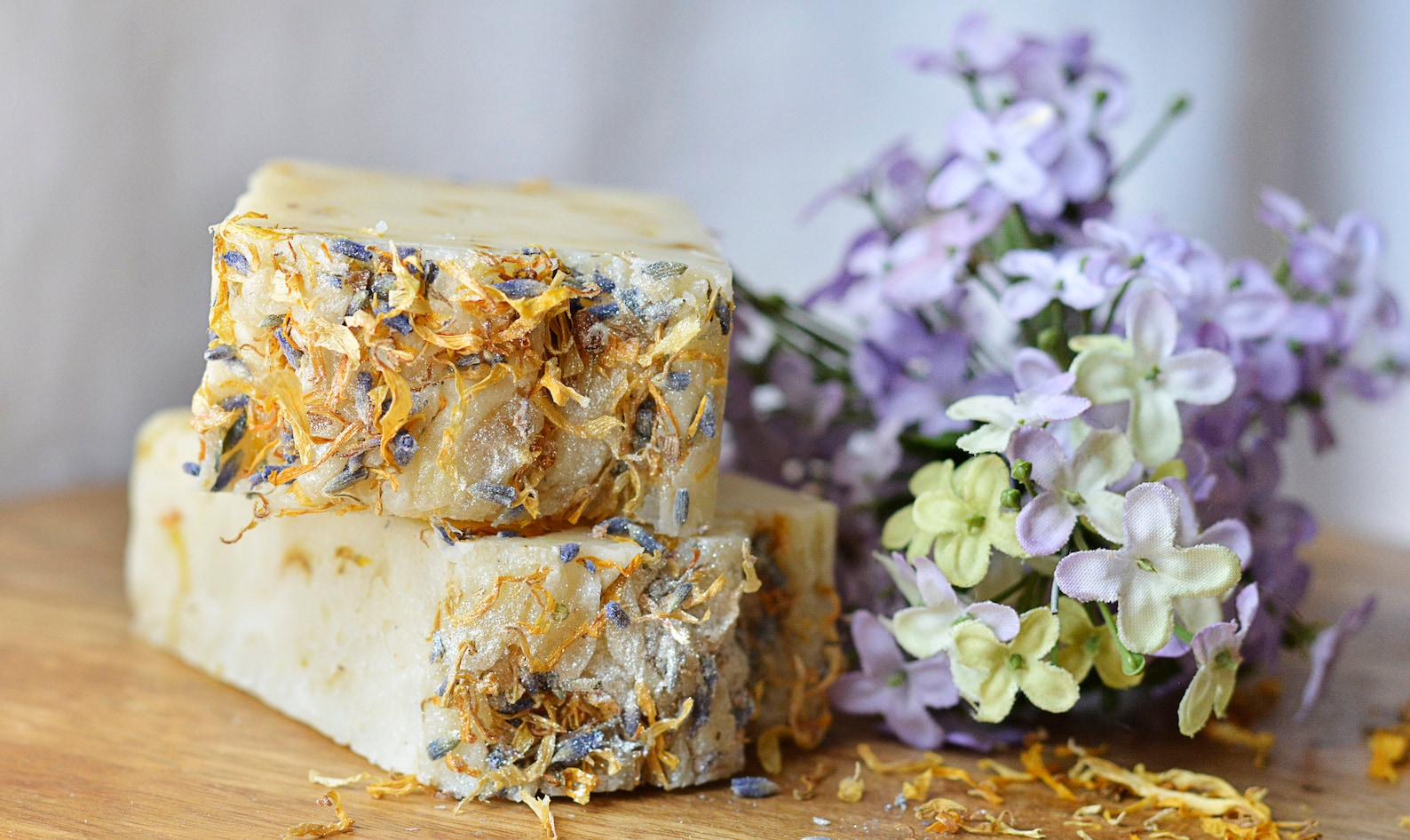 Lavender Lilac Calendula Soap, types of Lavender Spikes May Vary. 4 Oz ...