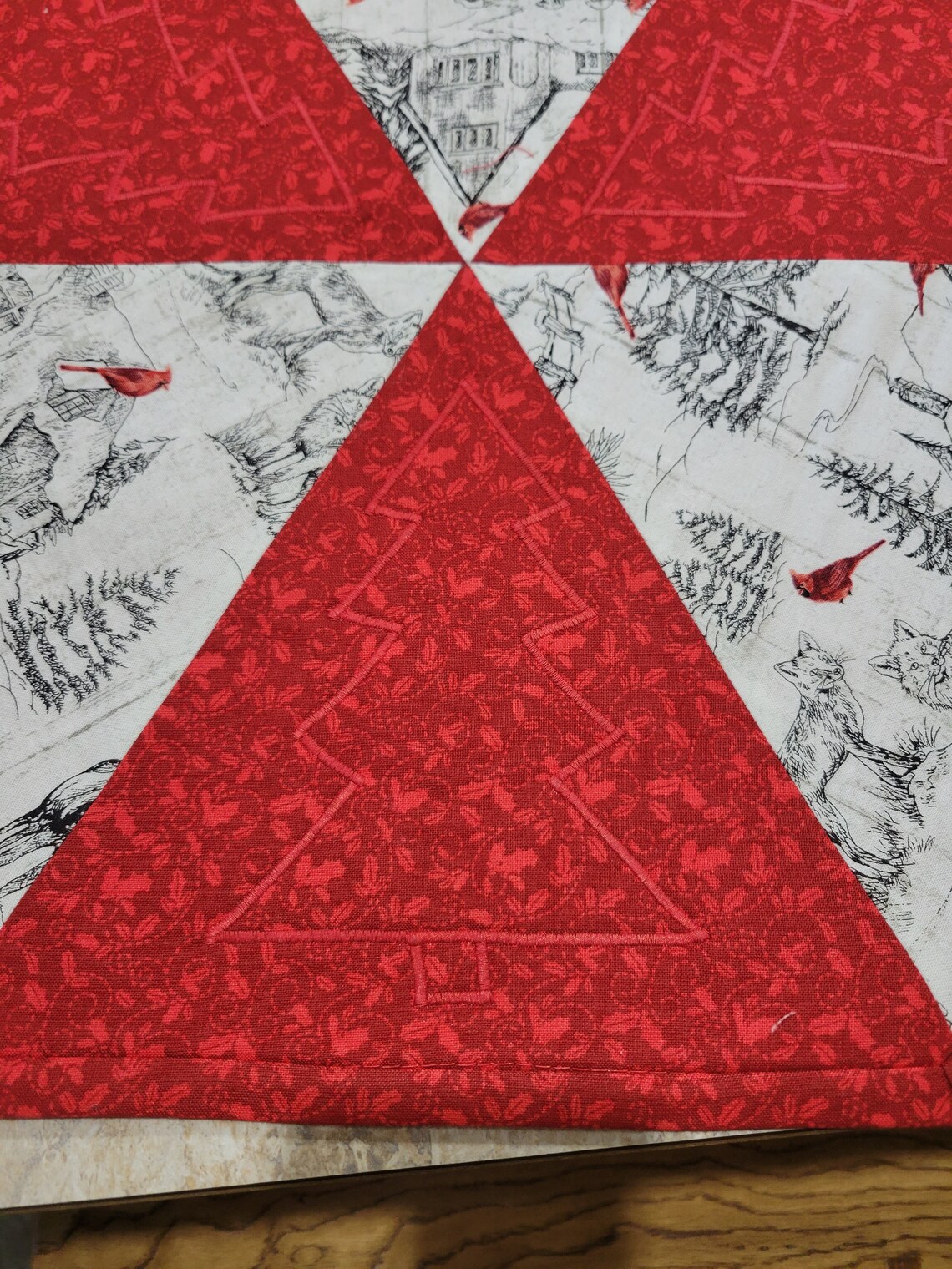 Christmas Table Topper - Etsy