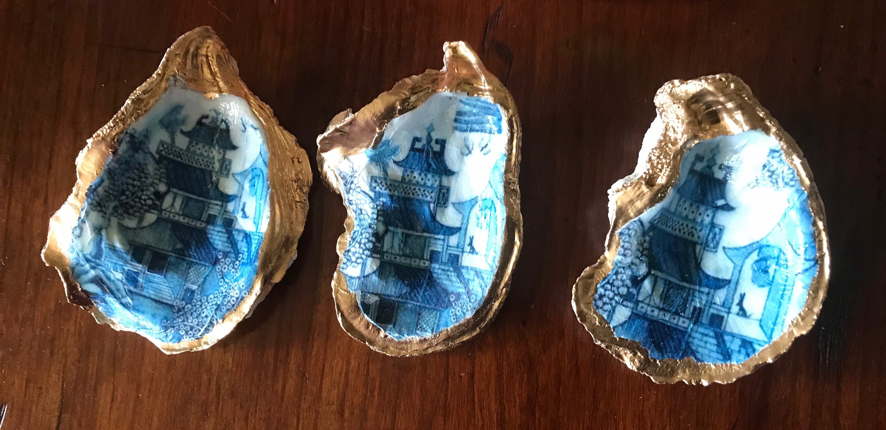 Chinoiserie Large Pagoda Oyster Shell With Gold Trim | Etsy