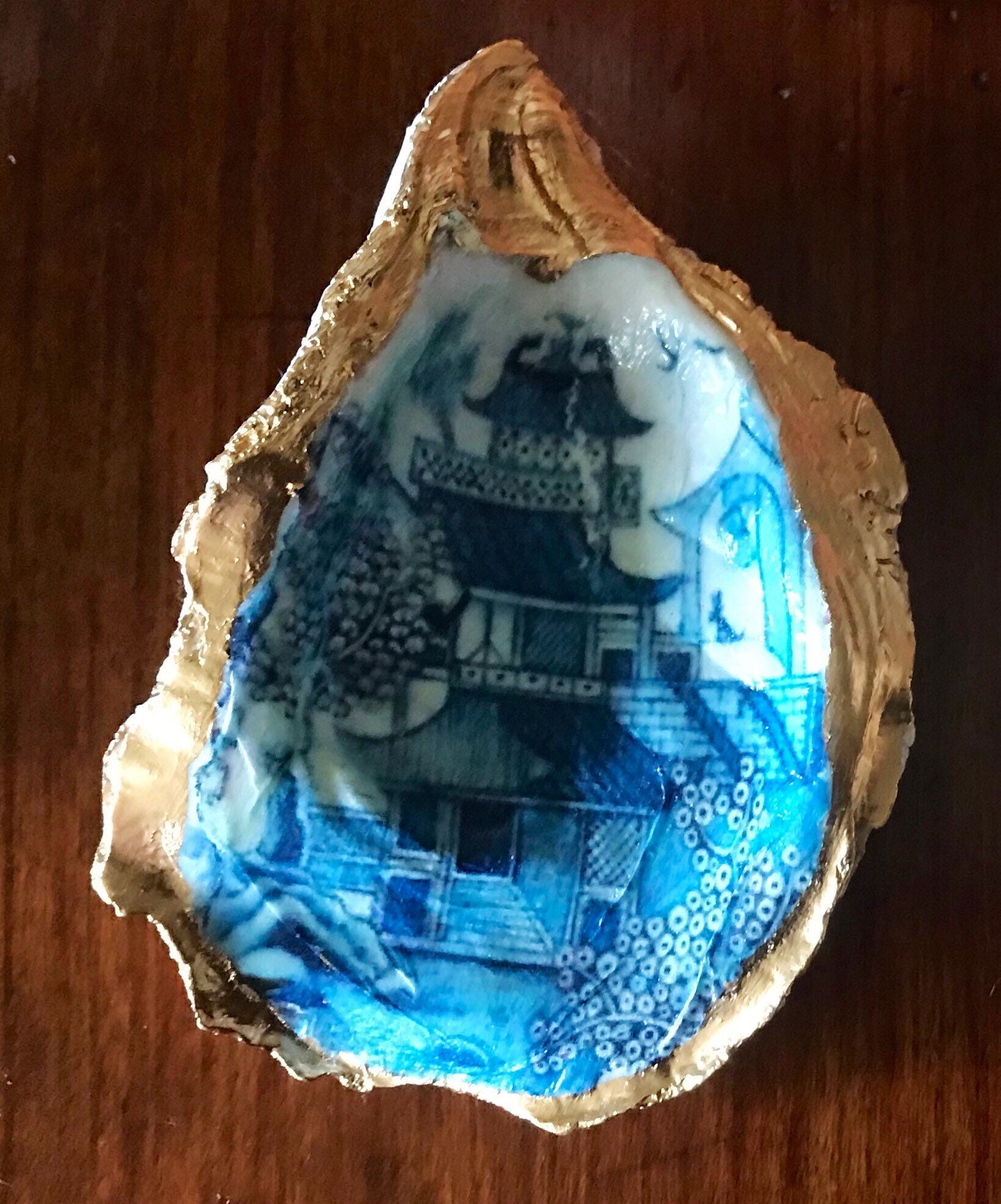 Chinoiserie Large Pagoda Oyster Shell With Gold Trim | Etsy