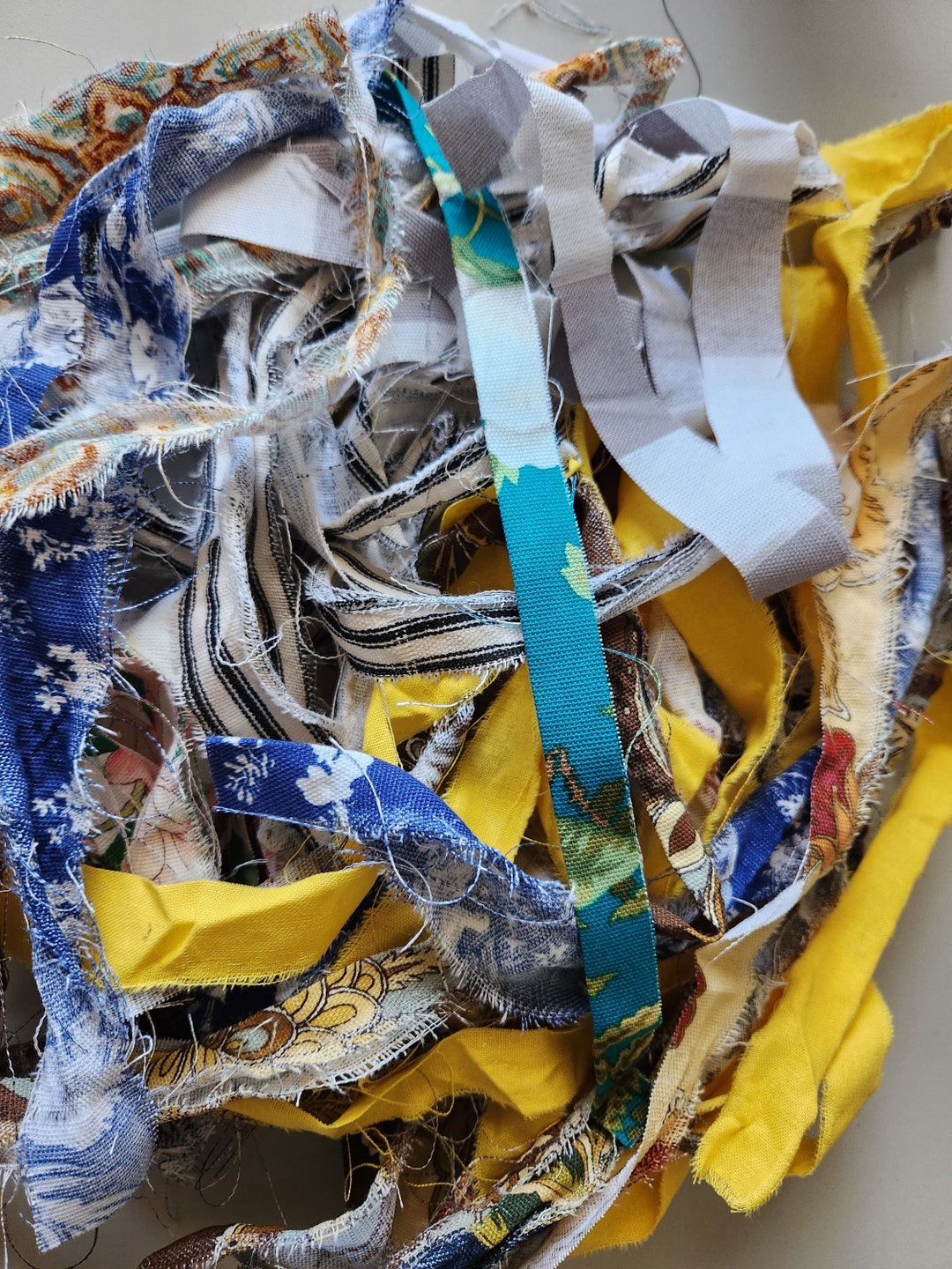 Mixed Cotton and Polyester Fabric Confetti Scraps 3" to 40" Long, 1/2 ...