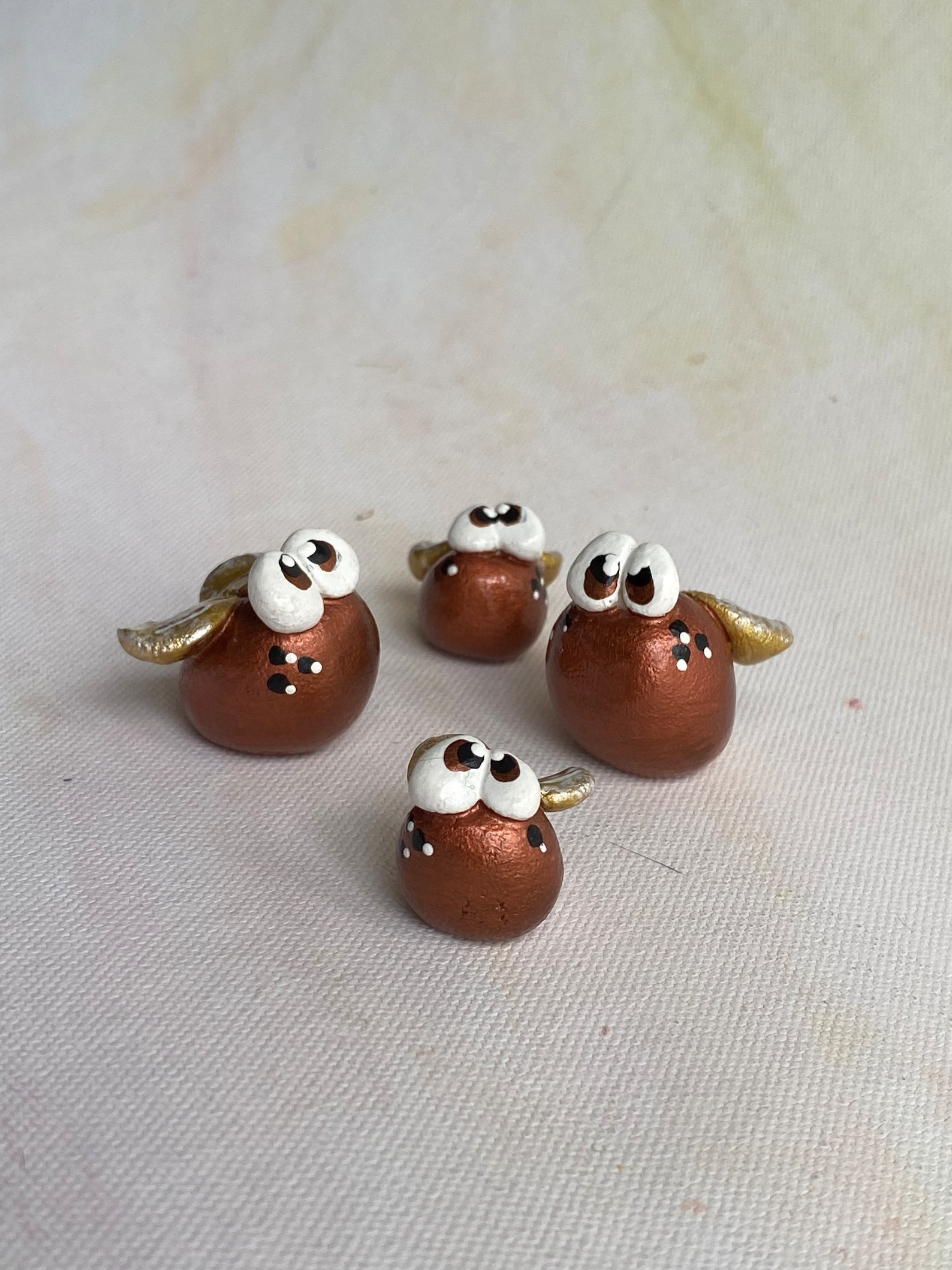 Honeybee Miniature Bees Figurine Bee Family Set of 4 - Etsy