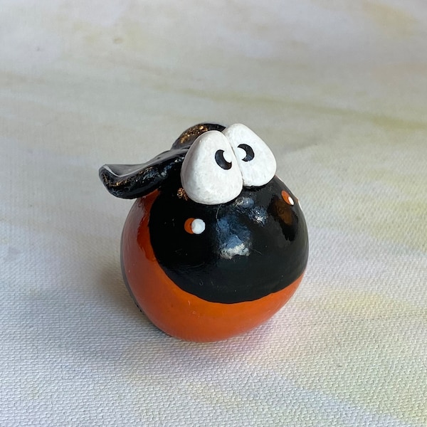 Bee Figurine - Etsy Canada