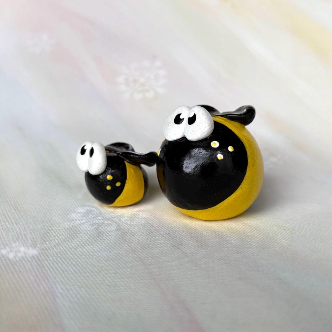Mini Bee Figurine Set, Bumblebee Shelf Decor, Bees Miniature, Friend ...