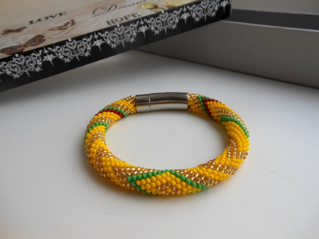 Idde De Orula Con Detalles De Oshun Ololodi Orula Oshun Beads Oshun ...