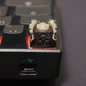 Garrosh Artisan Keycap - World of Warcraft Keycap | Custom Keycaps ...