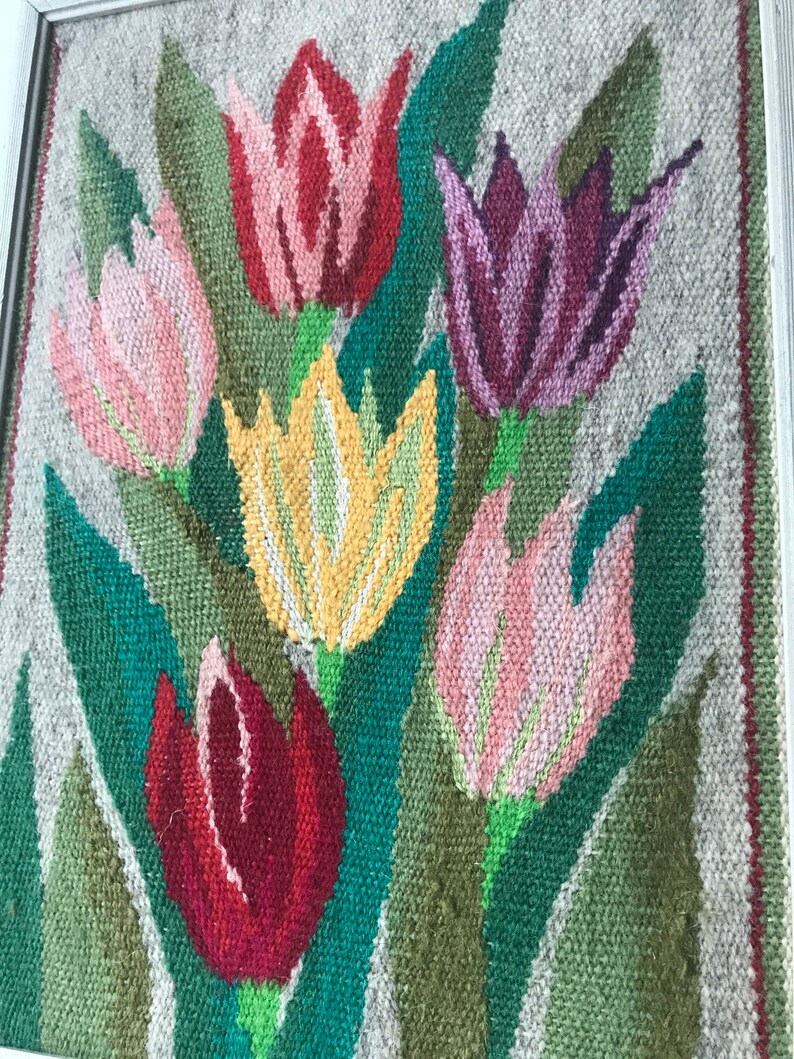 Lovely Old Tulips in Multicolor. Well Done Handwoven Wallhanging in ...