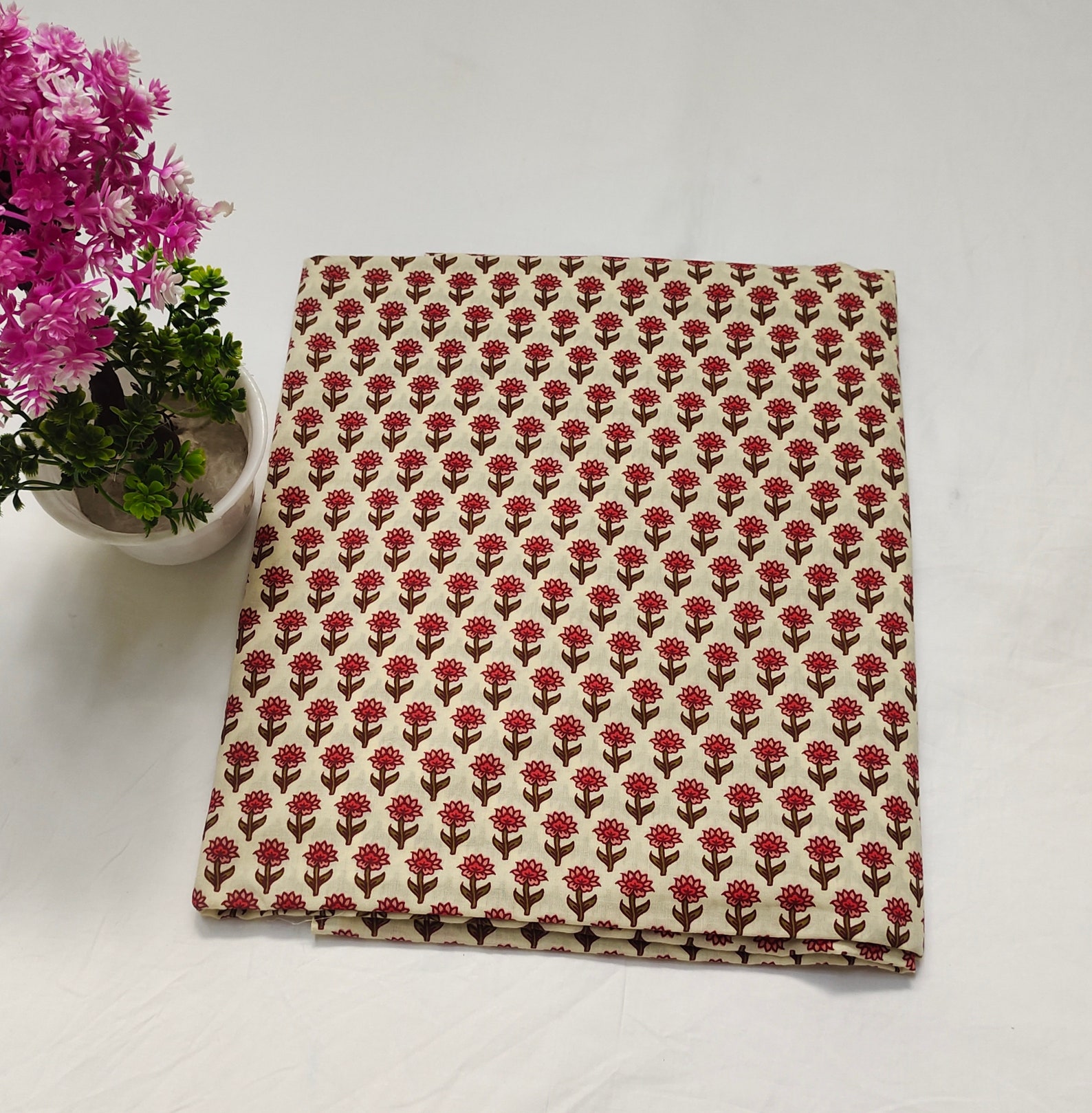 Small Motifs Print Fabric, Soft Fabric, Sustainable Fashion, 100% ...