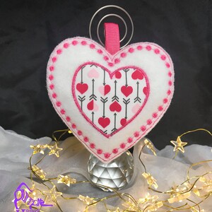 ITH Hanging Heart Machine Embroidery Design - Etsy