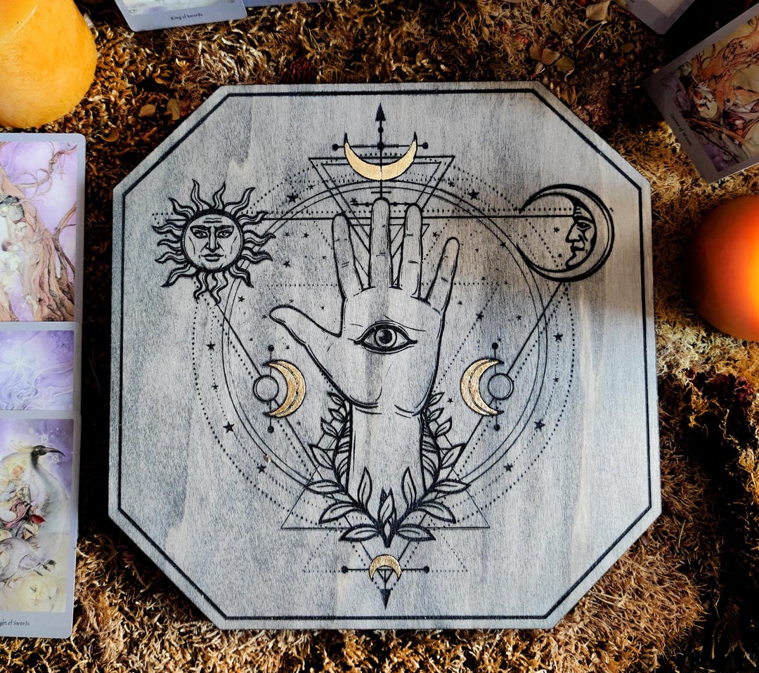 Esotericism and Magic, Esoteric Altar, Wicca, Wiccan, Esoteric Ritual ...