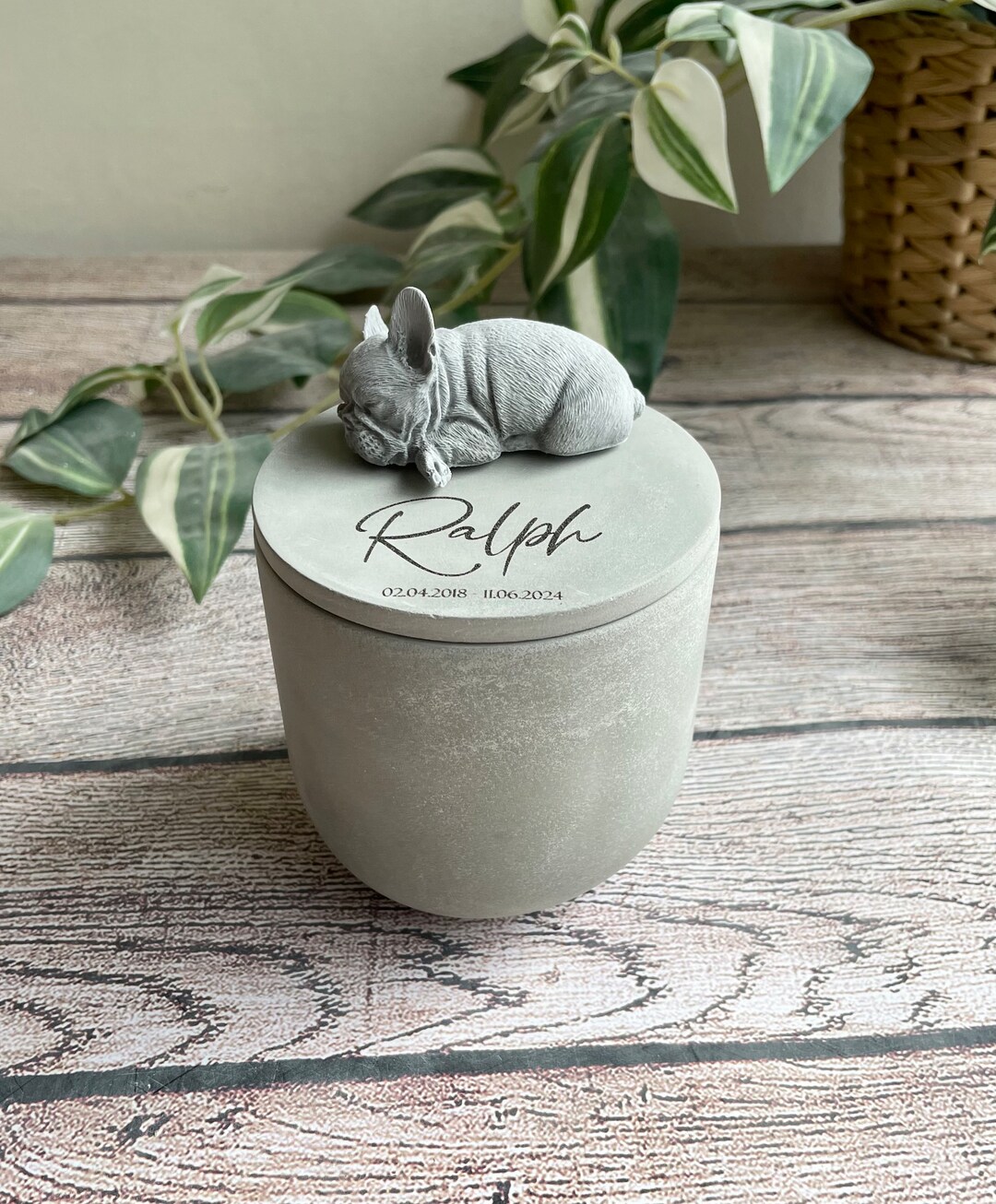 Medium Personalised Concrete Dog Urn for Weight of 10lbs French Bulldog ...