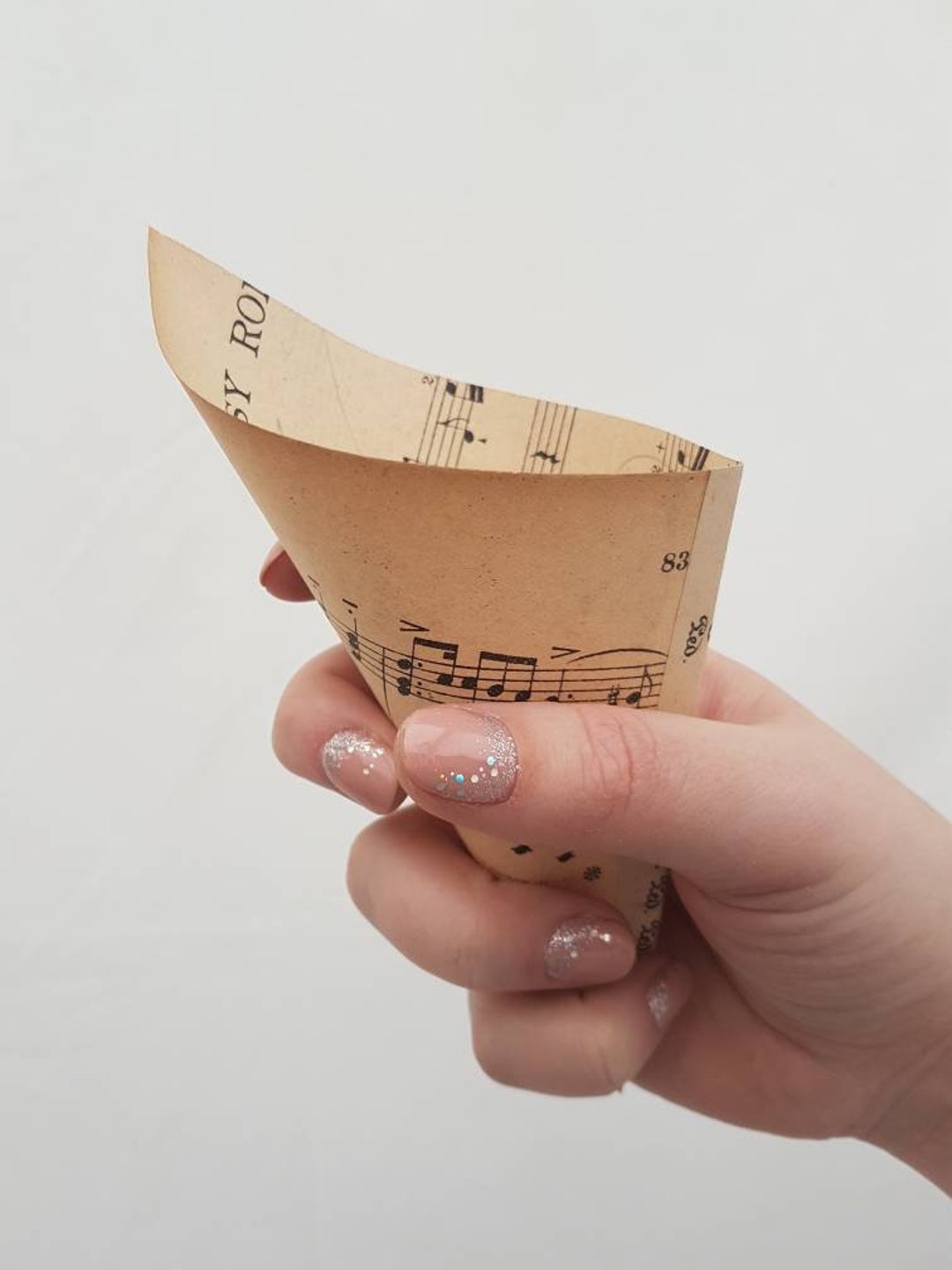 Sheet Music Throwing Confetti Cones, Musical Theme Wedding, Unique ...