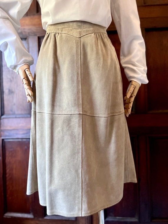 1970s Two Piece Suede Beige Vest and Skirt Set Size S… - Gem