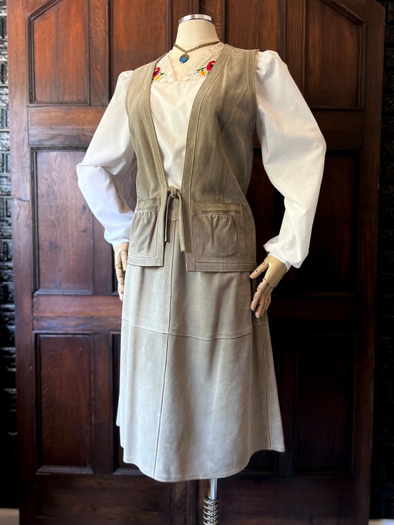 1970s Two Piece Suede Beige Vest and Skirt Set Size S… - Gem