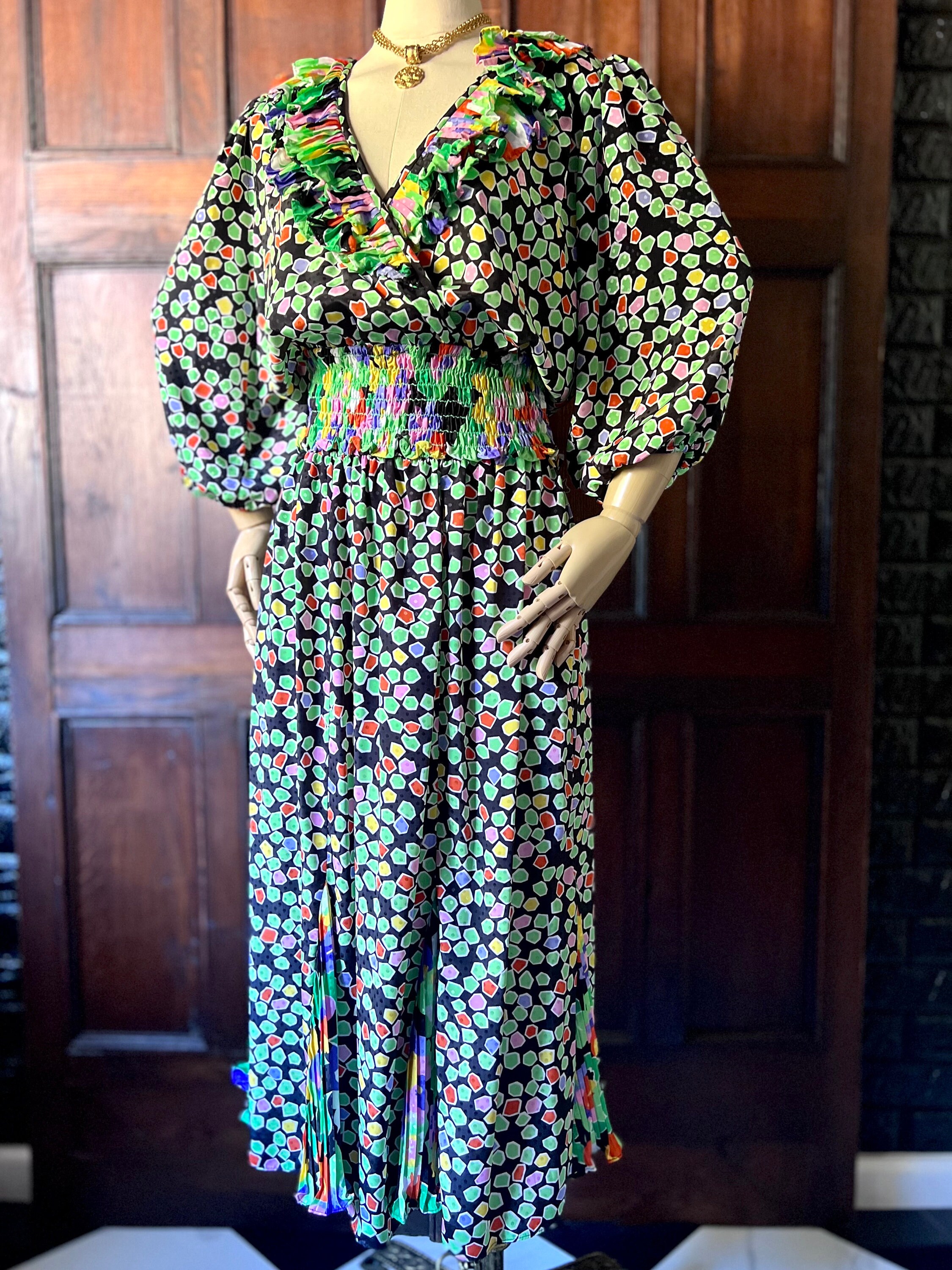 1980s susan Freis Green Abstract Print Pleated Ruffle Two Piece Skirt ...