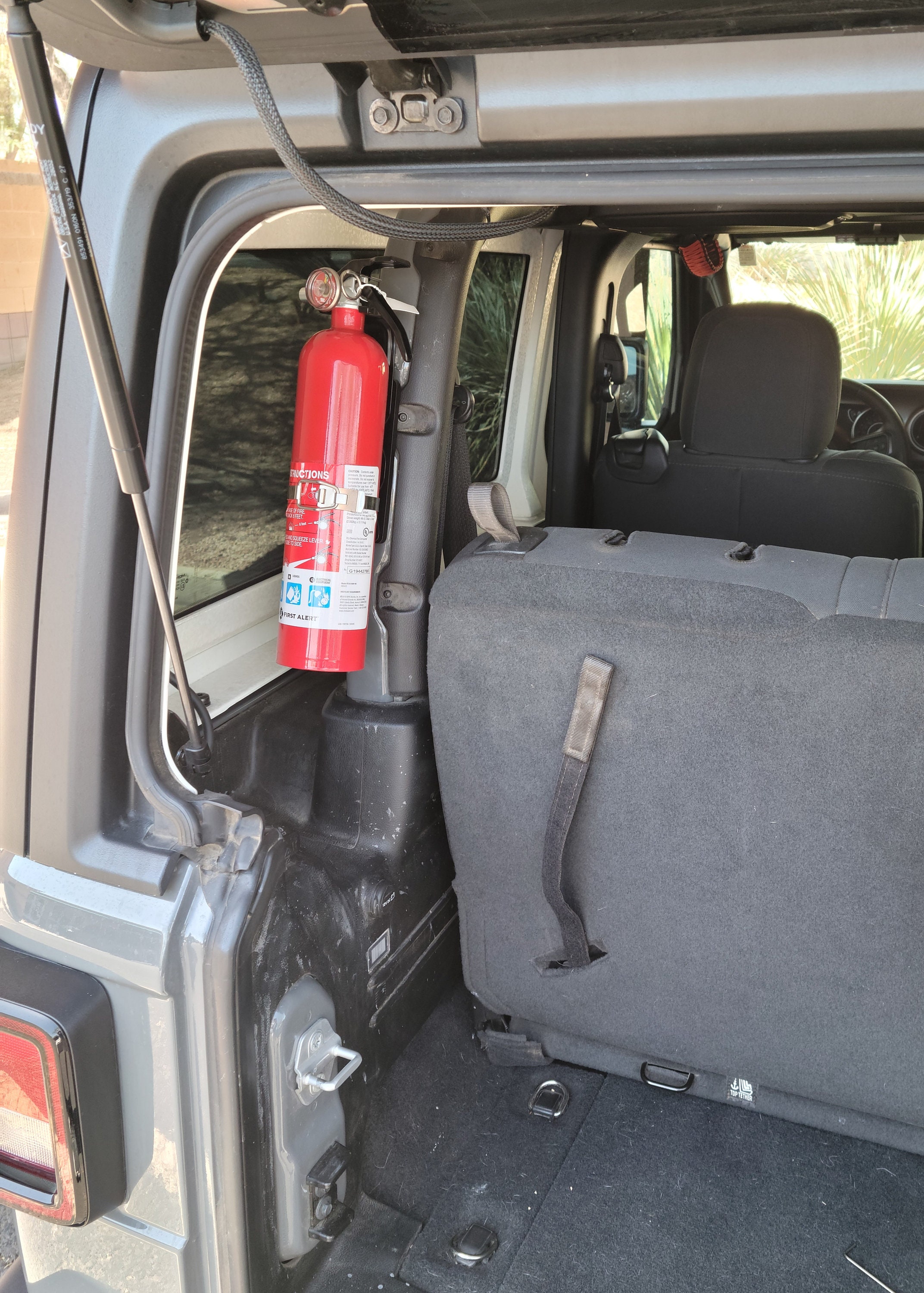 Jeep JL Fire Extinguisher Mount Bracket - Etsy Canada