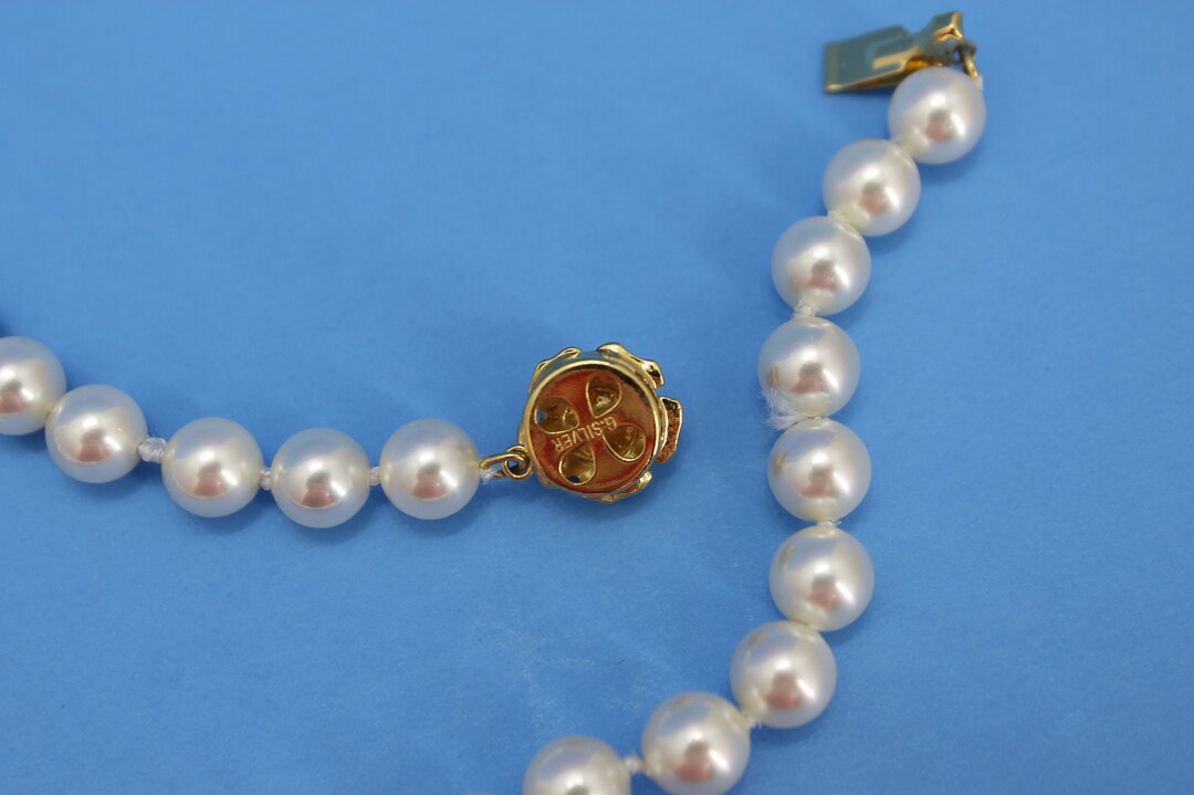 Japanese OKINAWA PEARLS NECKLACE Color White 1/8'' X 26'' G Silver ...