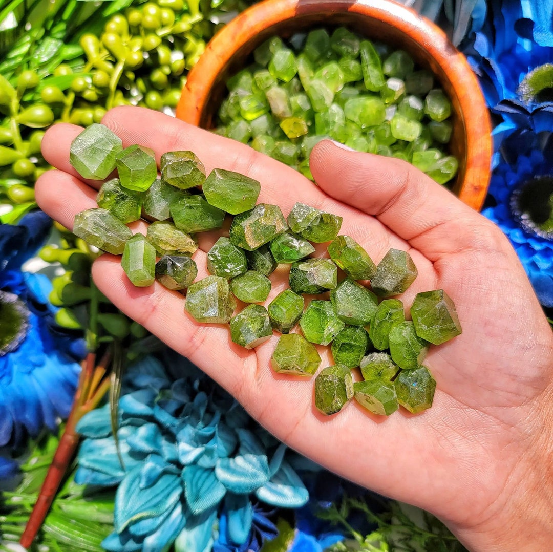 Gem Peridot Solar Plexus and Heart Chakra No. 257 - Etsy