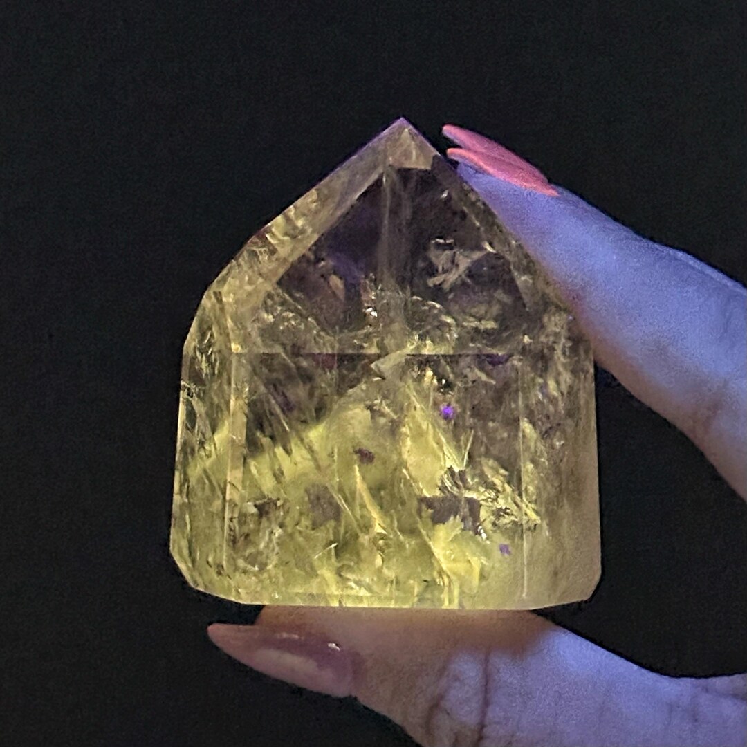 UV Reactive Amethyst Point - #6 - Etsy
