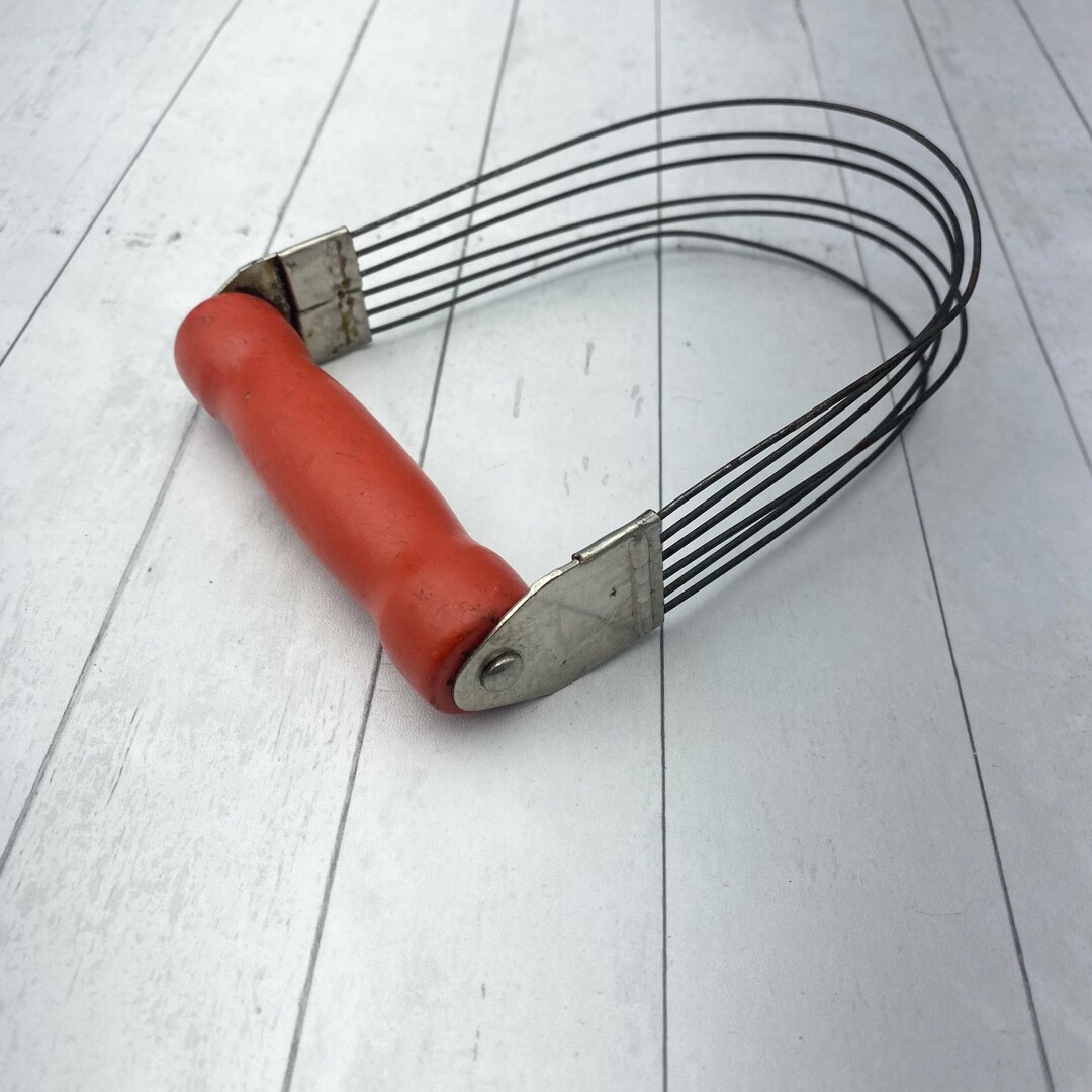 Vintage Androck Pastry Cutter With Red-orange Handle - Etsy