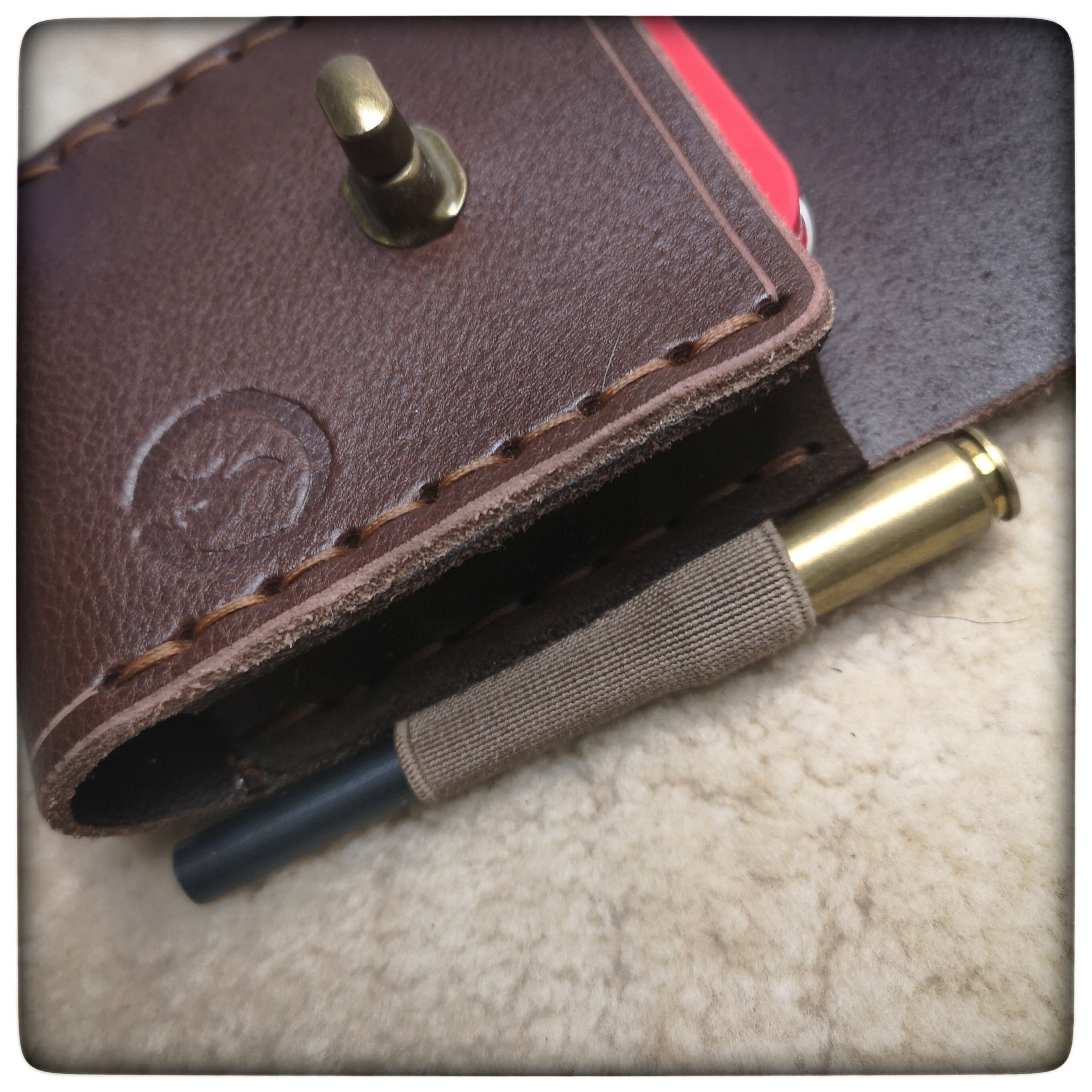 BUSHMEN ESSENTIAL Tin Pouch double Carry - Etsy