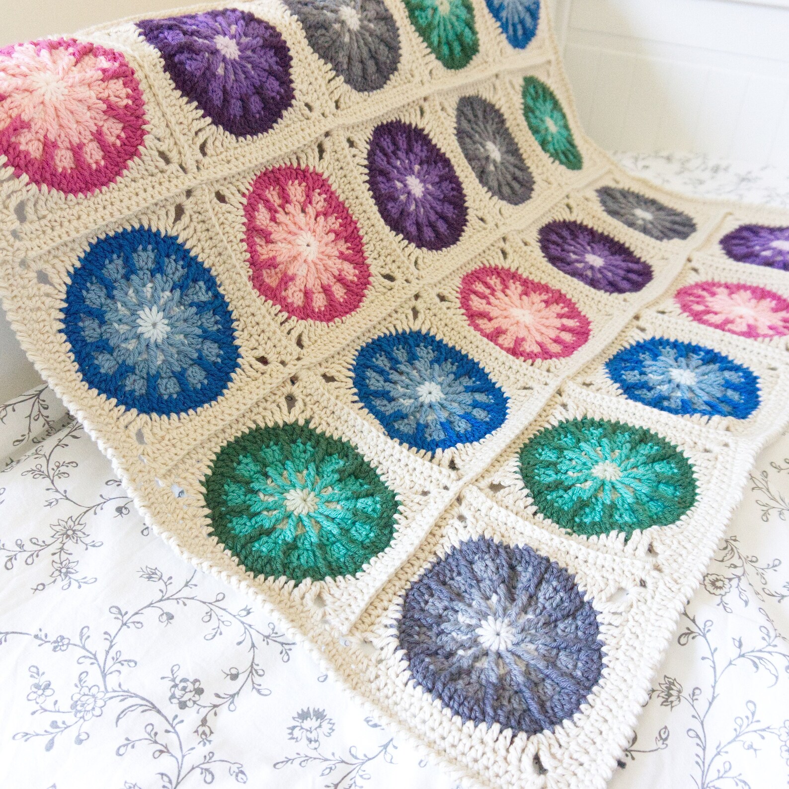 Colour Wheel Blanket PATTERN || Crochet Colour Wheel Blanket || Crochet ...