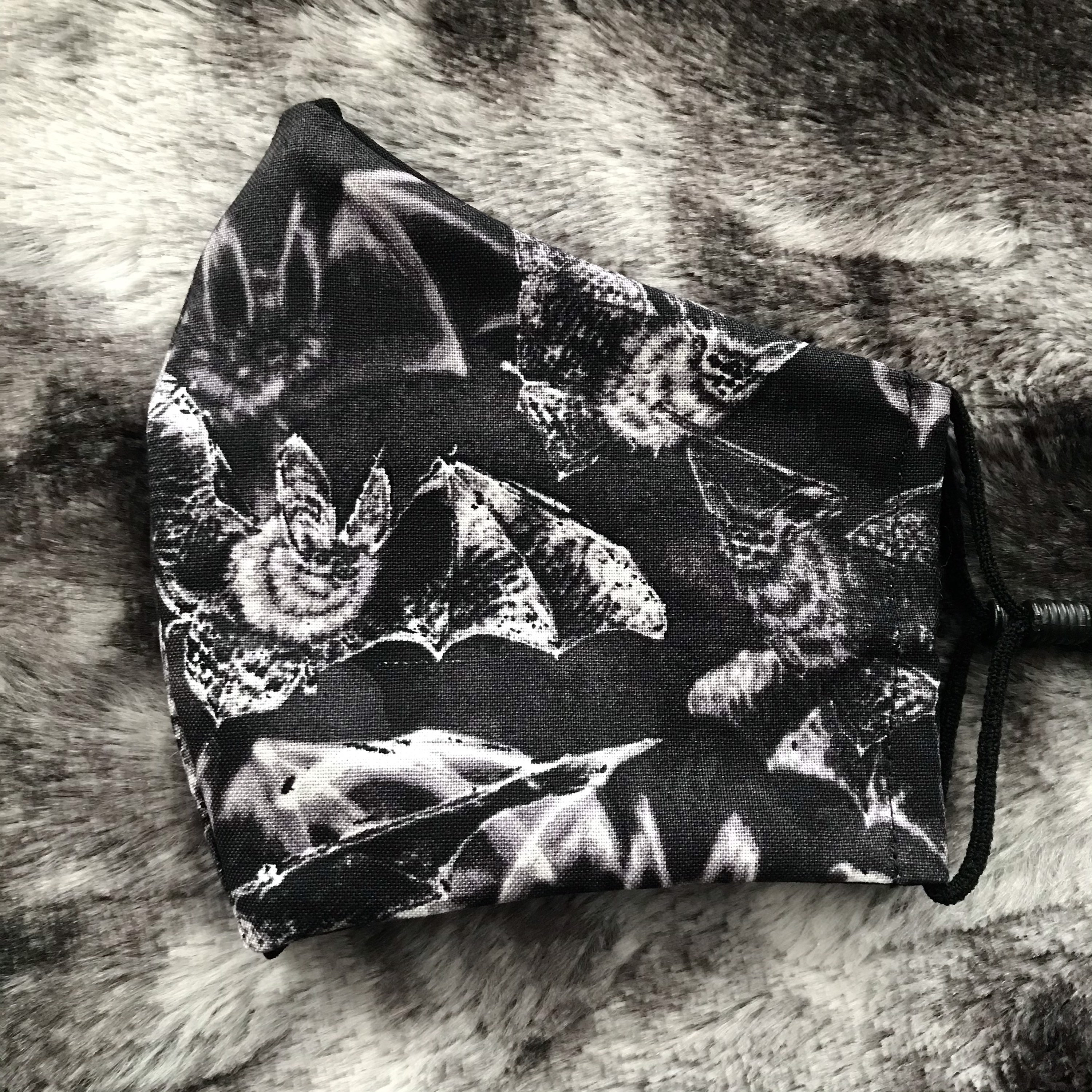 Gothic Black & White Bat Print Face Mask Adult Size - Etsy.de