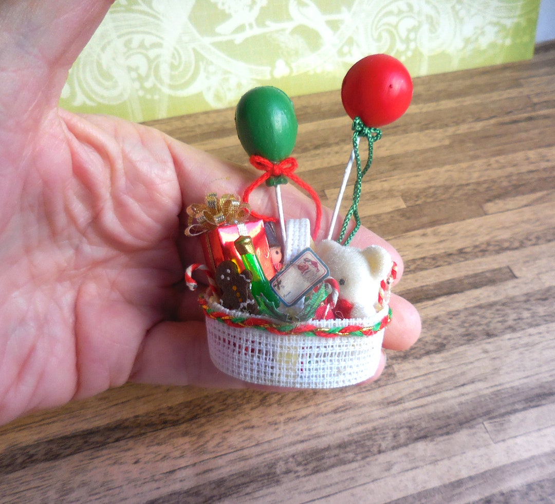 Christmas Teddy Bear Gift Basket ~ Hand Made ~ Dollhouse Miniatures - Etsy