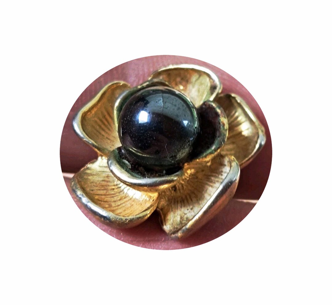 Gold Flower Button With Black Heart, Large Volume Ornament, Diameter 21 ...