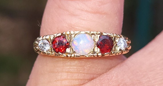 Stunning vintage designer 9k - Gem Stunning vintage designer 9k - Gem