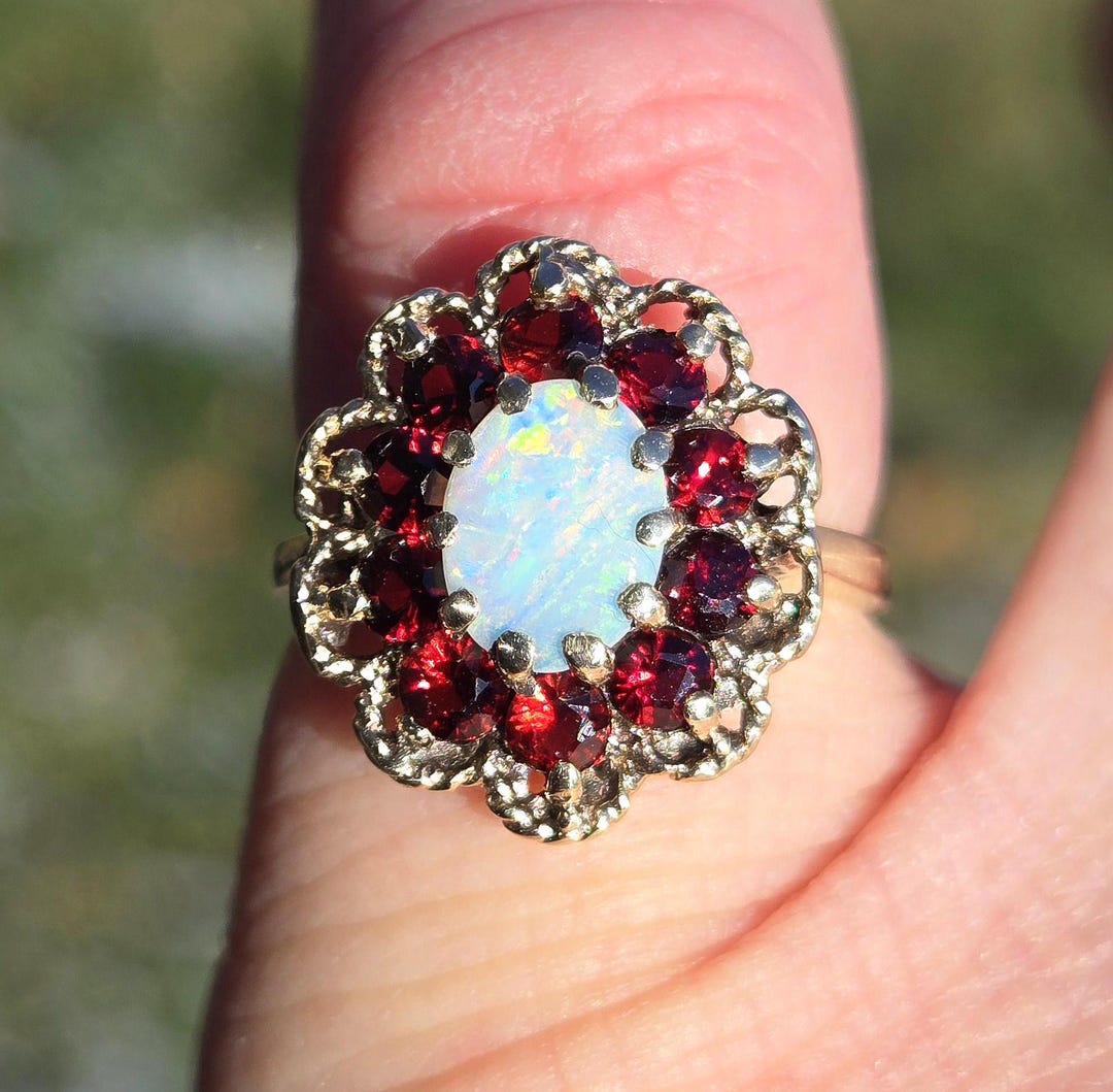 Rare Killer Estate Find Vintage 10k Yellow Gold Opal and Garnet Halo ...