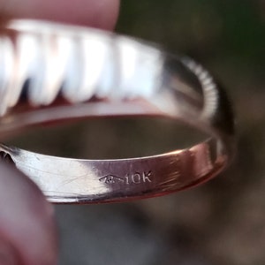 Amazing Vintage 10K Yellow Gold Ring With Ribbed Sides Stunning Genuine ...