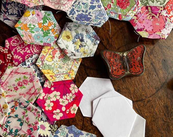 Liberty London Fabric 200 X Hexagons and Papers for English Paper ...