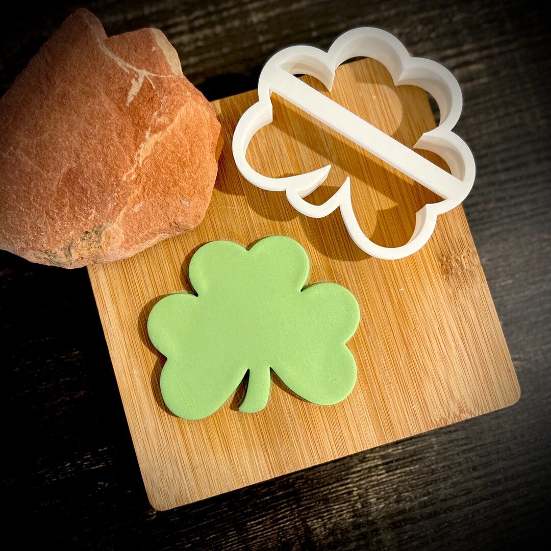 SHAMROCK COOKIE CUTTER / Fondant Cutter - Etsy