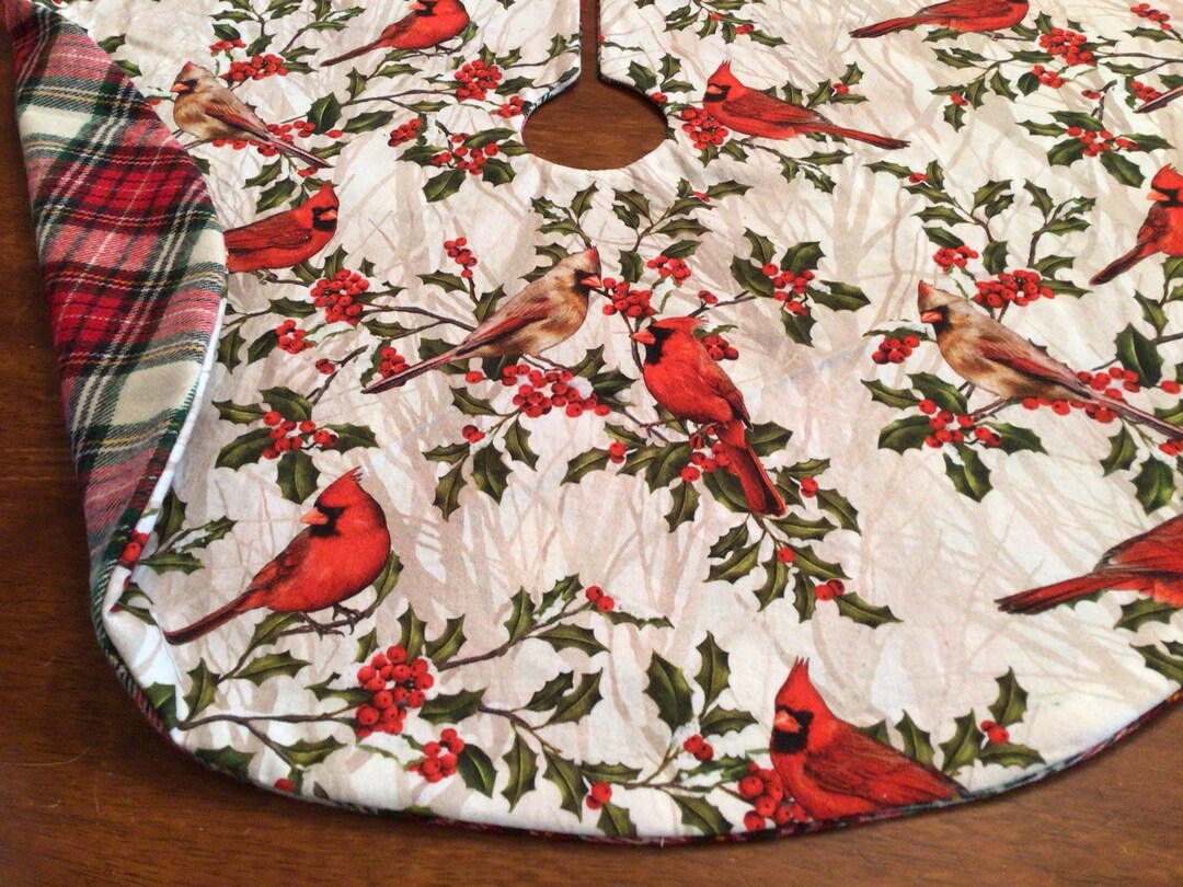 Cardinal Christmas Tree Skirt Reversiblewoodsychristmastreeskirtlog ...